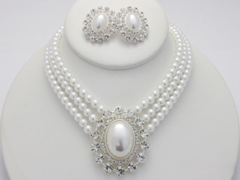 WHITE OVAL PEARL SILVER NECKLACE SET CLEAR STONES ( 17194 SWH ...